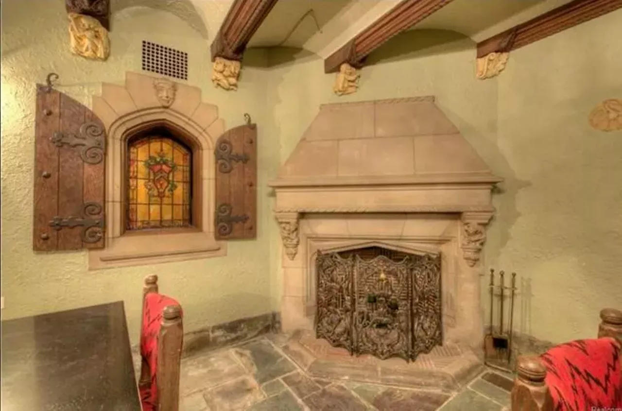 29 jaw-dropping photos of Berry Gordy Jr.'s lavish mansion that is for sale