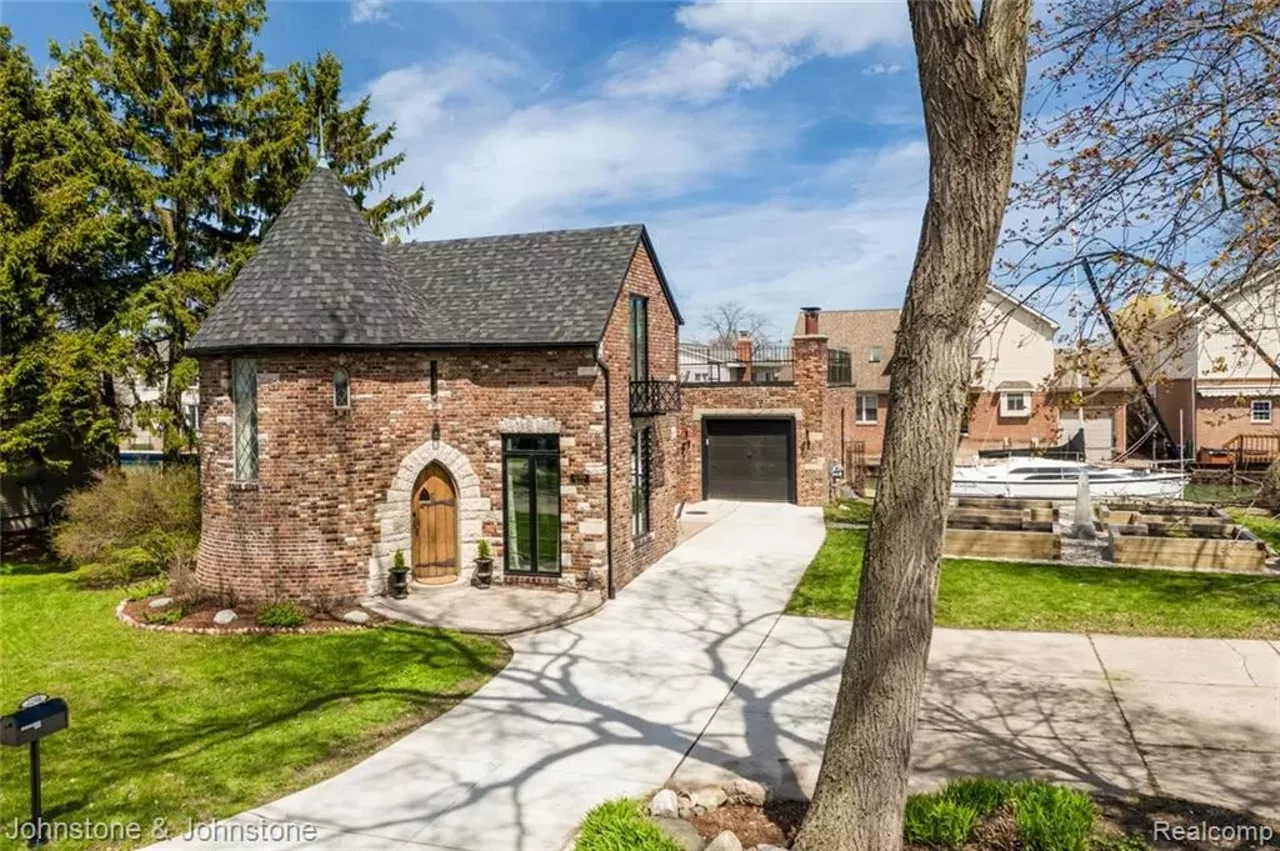 Patti Smith's former St. Clair Shores home is on sale now — let's take ...