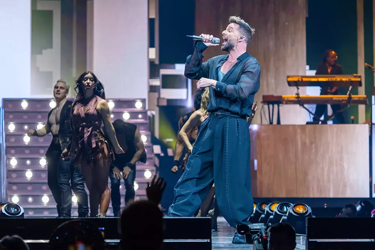 Pitbull, Enrique Iglesias, and Ricky Martin hit the stage at Little ...