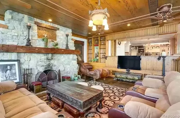 This $979K metro Detroit home has a literal throne for a toilet