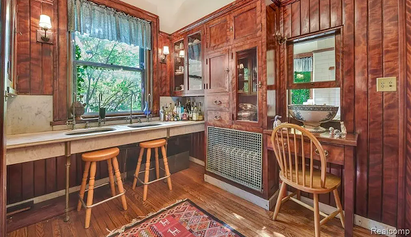 This Detroit ‘castle’ is for sale – let’s take a look