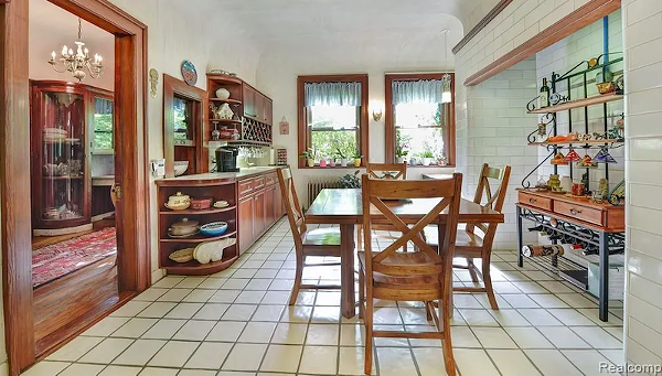 This Detroit ‘castle’ is for sale – let’s take a look