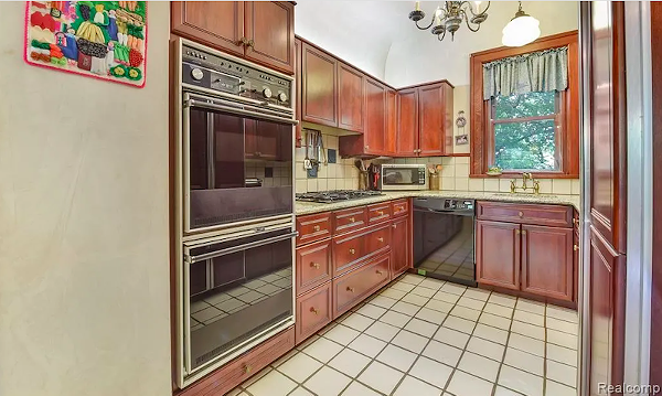 This Detroit ‘castle’ is for sale – let’s take a look