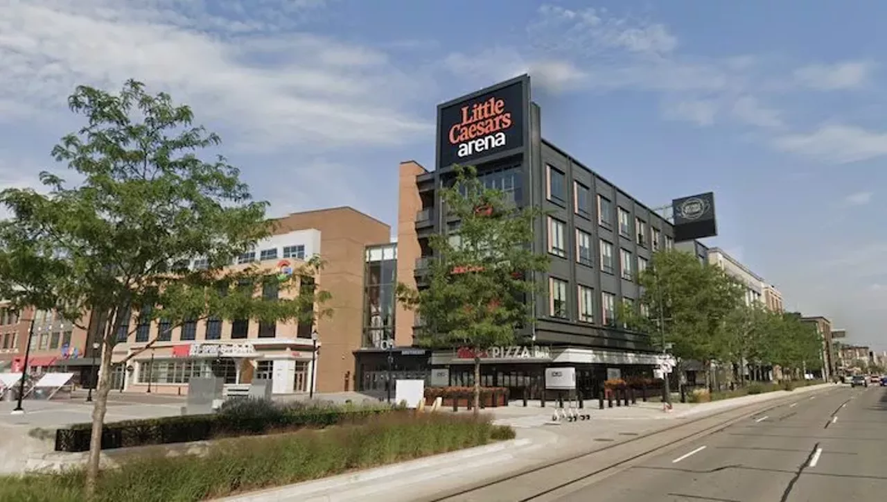 These before and after photos show how much Detroit has changed in 12 ...