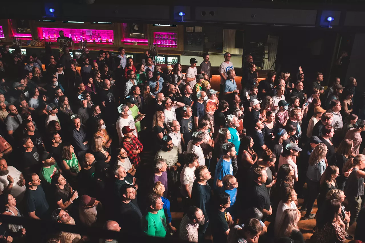 Everything we saw at the Spiritualized show at Saint Andrew’s Hall in ...